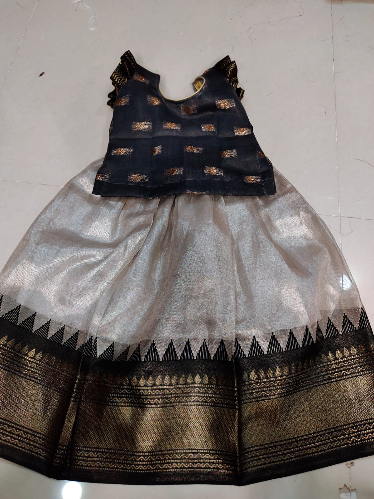 VL09 – VIRADHYA LABEL